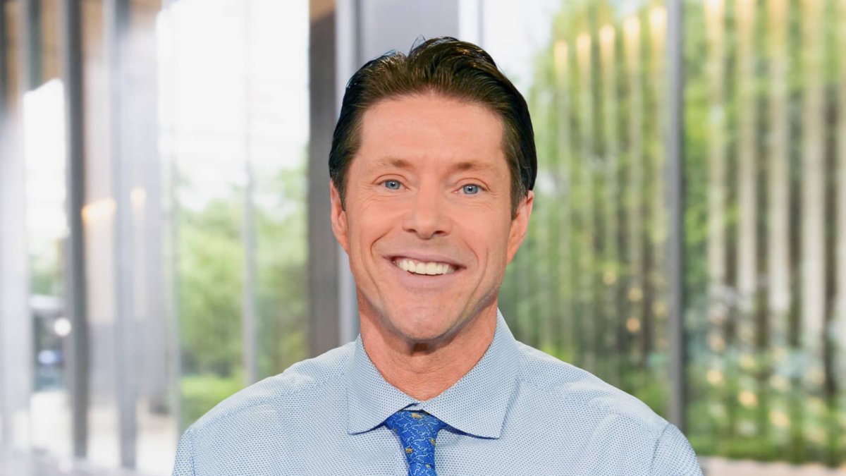 Four money traps to avoid in a volatile market, according to ‘Fast ...