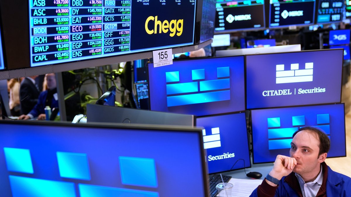 Live updates: China tariffs set to take effect; Trump signs order to ...