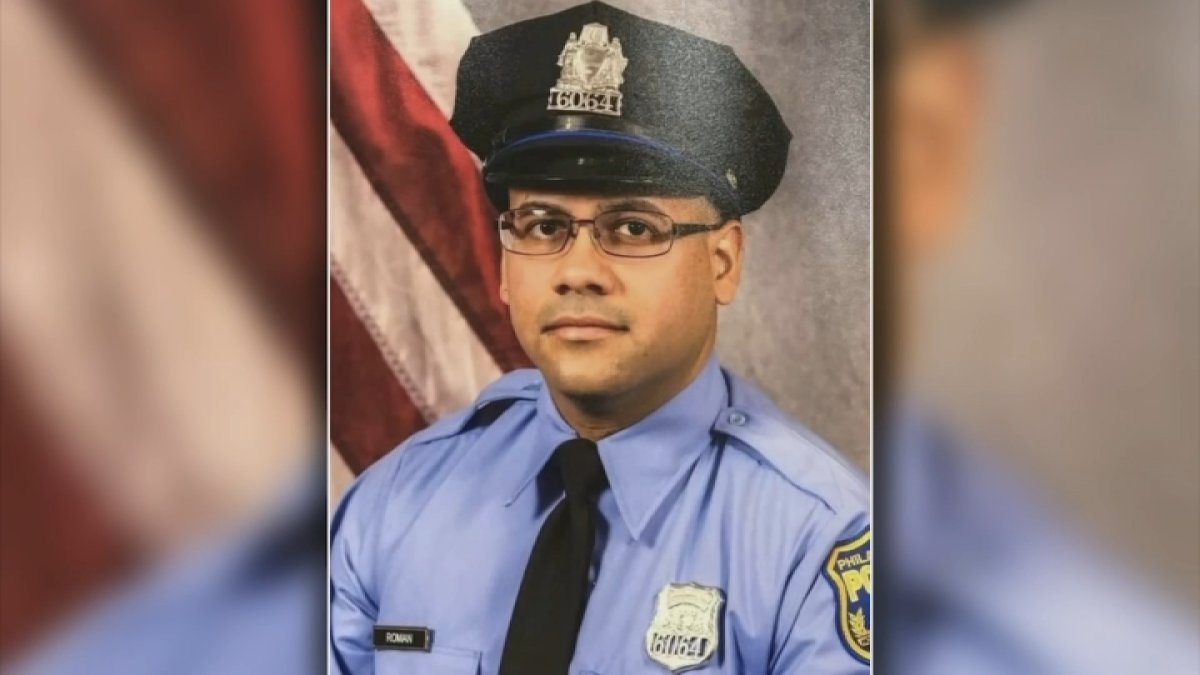 Murder charges stand against man charged in Philly officer’s slaying ...