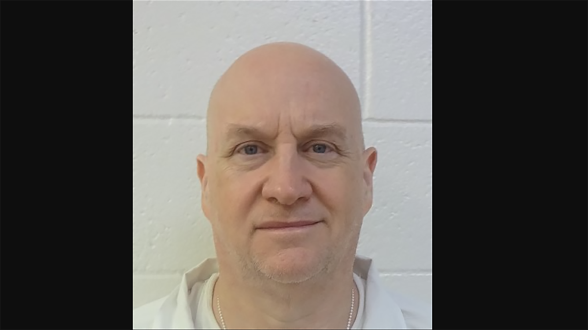 Who is Grant Hardin, ex-police chief and killer on the run after prison ...