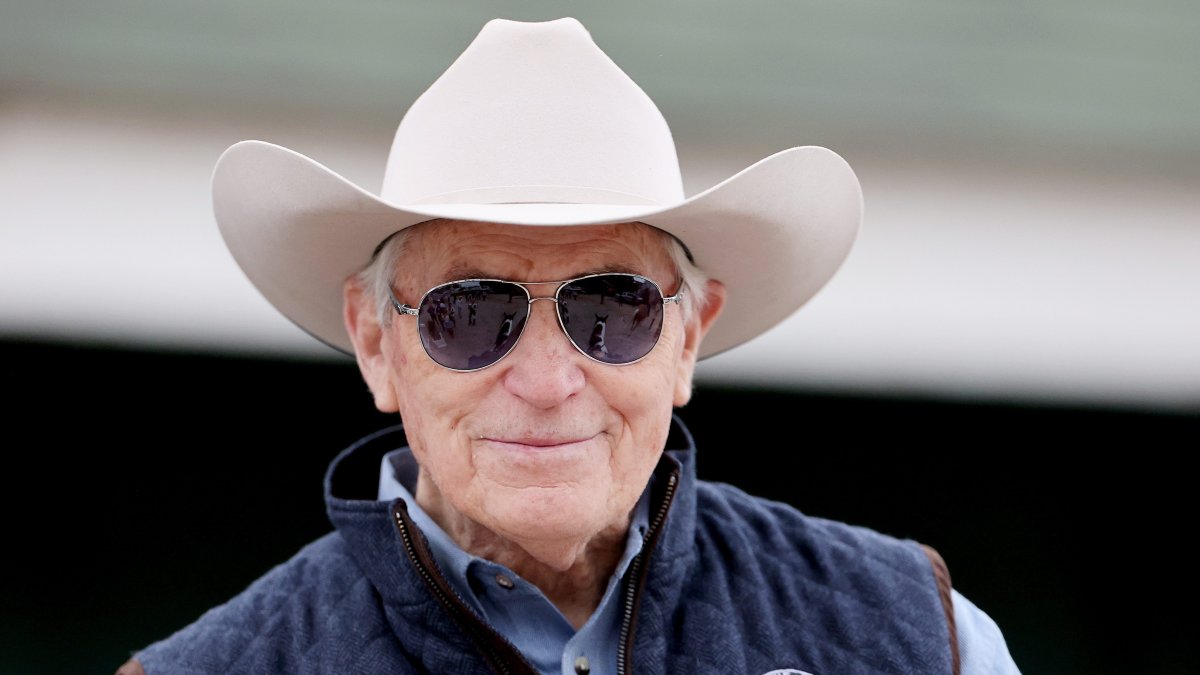 Hall of Fame horse trainer D. Wayne Lukas dies at 89 – NBC10 Philadelphia