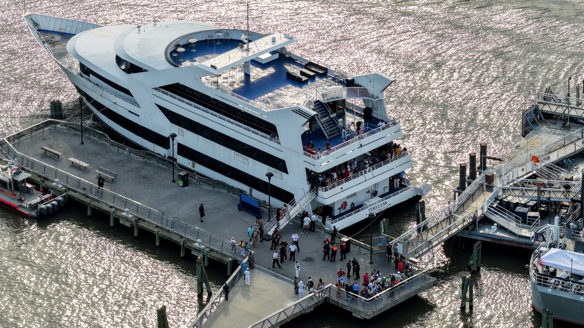 Yacht crashes into Hudson River harbor, injuring dozens – NBC10 ...