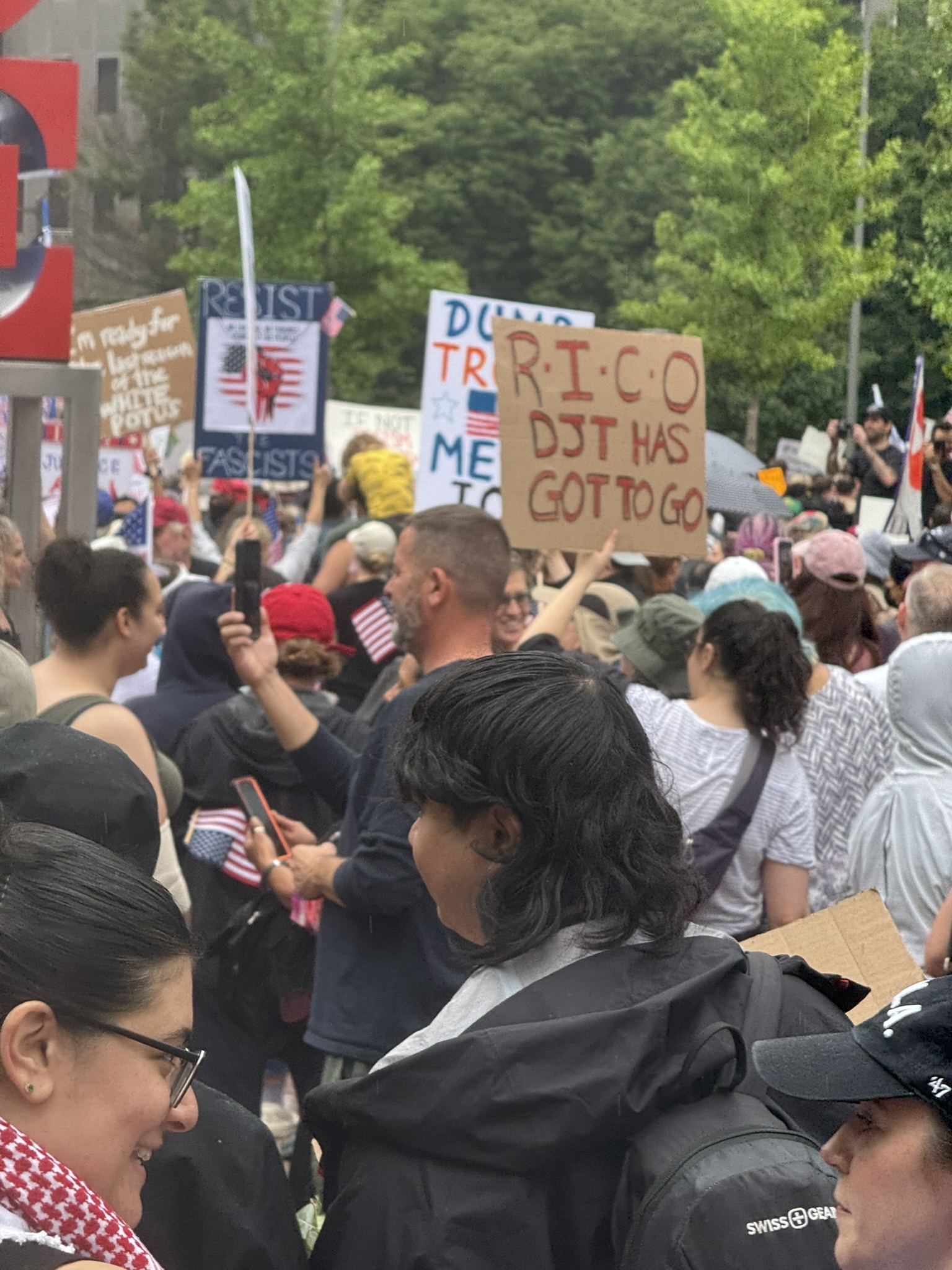 Photos: ‘No Kings’ anti-Trump protest in Philadelphia – NBC10 Philadelphia