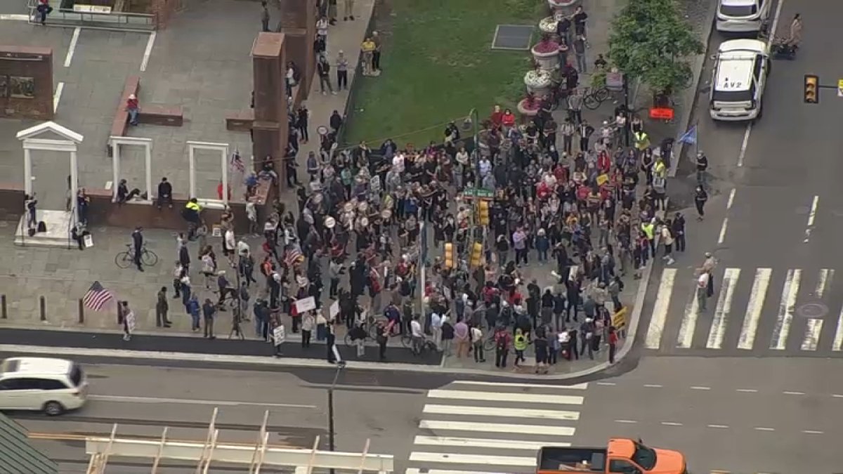 Anti-ICE protests in Philly area support immigrant community – NBC10 ...