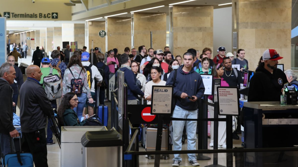 TSA will let travelers keep their shoes on at airport security ...