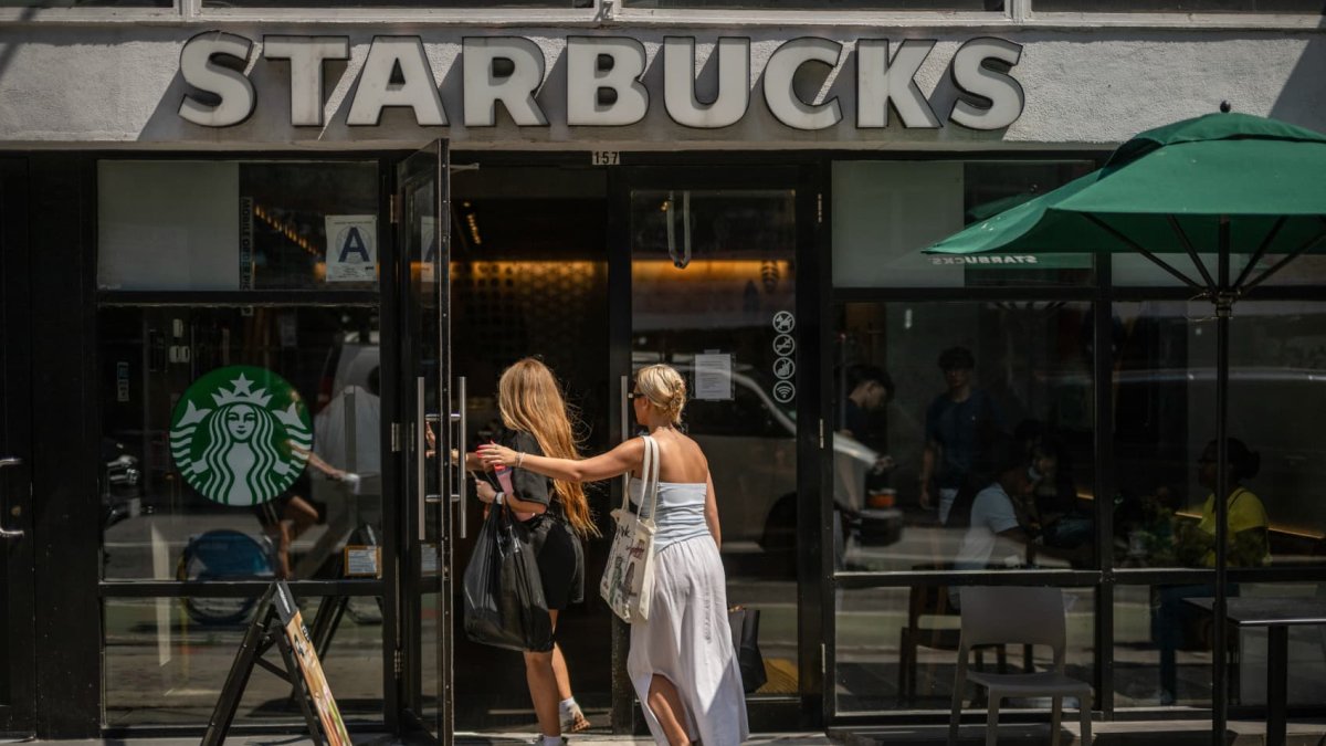 Wall Street sees Starbucks comeback taking hold, even after another ...