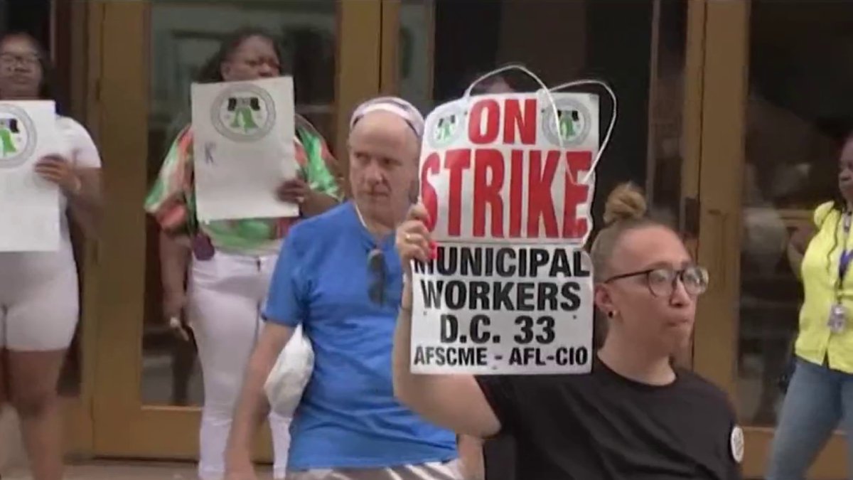 DC 33 Strike day 3: Strike continues after no deal reached during ...