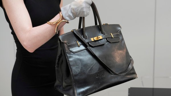 Jane Birkin’s original Hermès bag sells for $10.1M at auction – NBC10 ...
