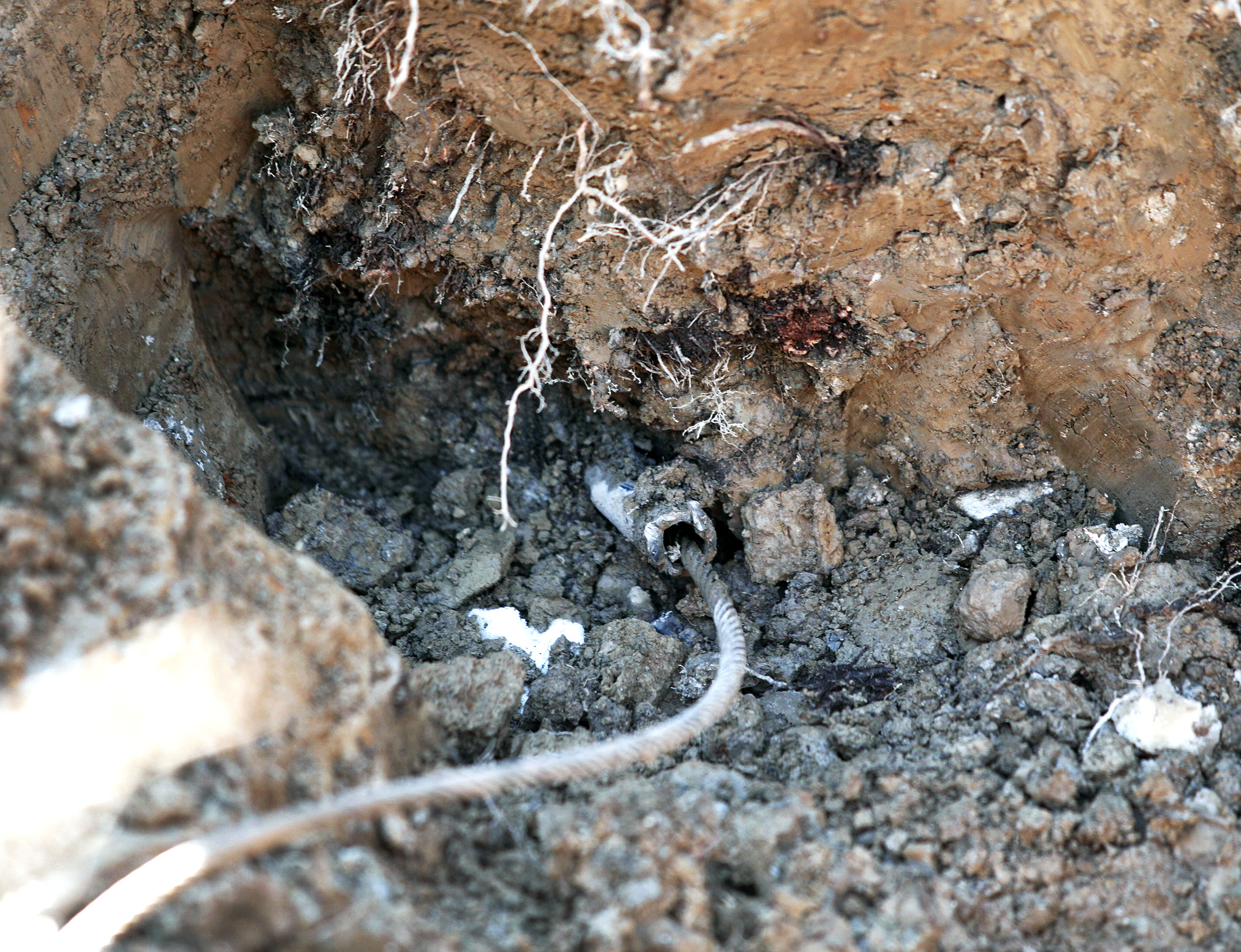 Flint replaces most lead pipes, 10 years after water crisis – NBC10 ...