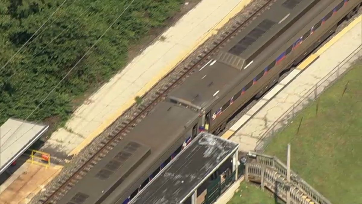 SEPTA Norristown line train evacuates after transformer fire – NBC10 ...