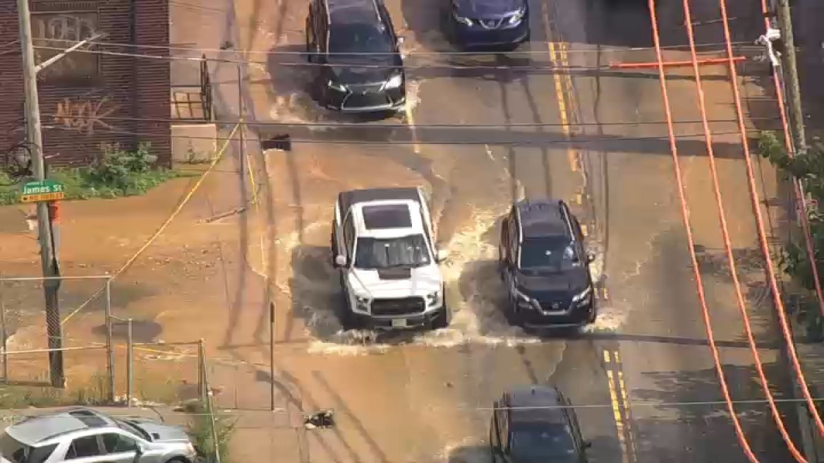 Water main break causes flooding in Northeast Philly neighborhood ...