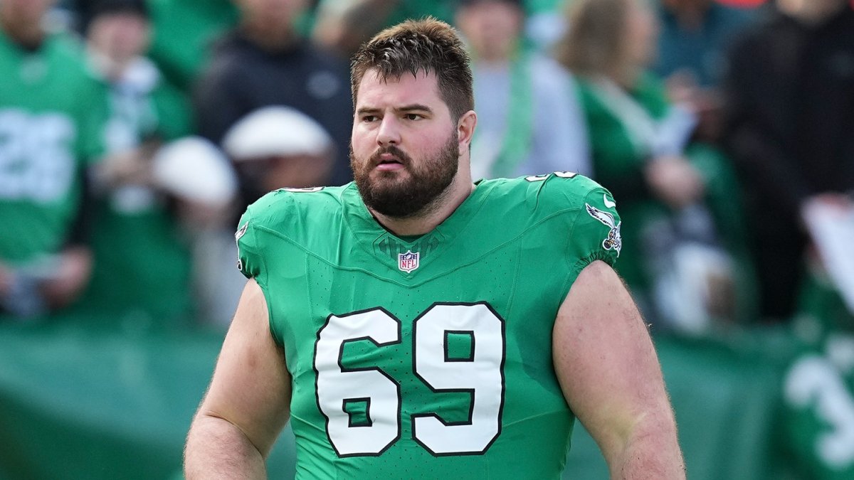 Eagles’ Landon Dickerson reportedly thought to have suffered meniscus ...
