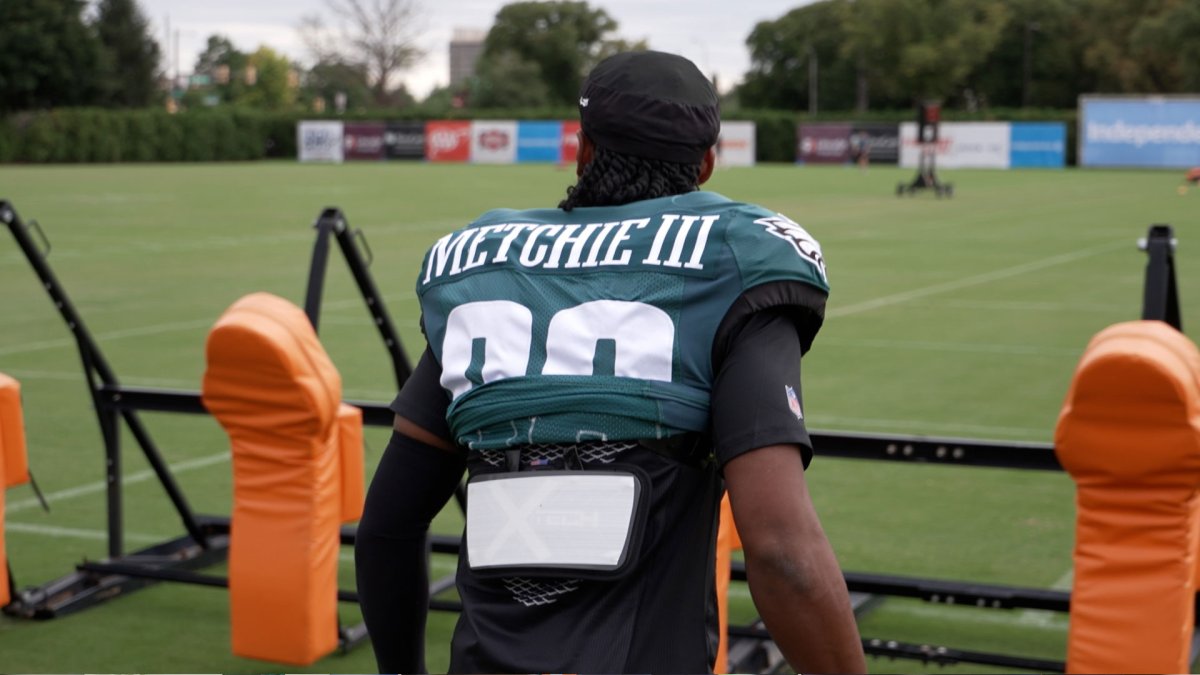 John Metchie III leaning on Alabama relationships with Eagles – NBC10 ...