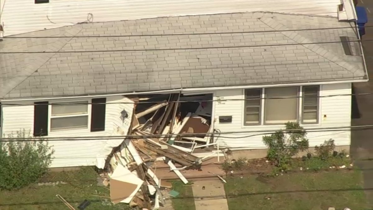Pickup truck crashes into home in Riverside, New Jersey – NBC10 ...
