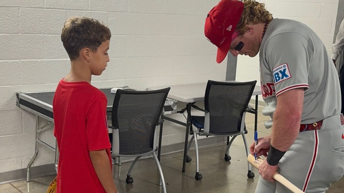 Phillies fan meets Harrison Bader after viral home run ball dispute ...