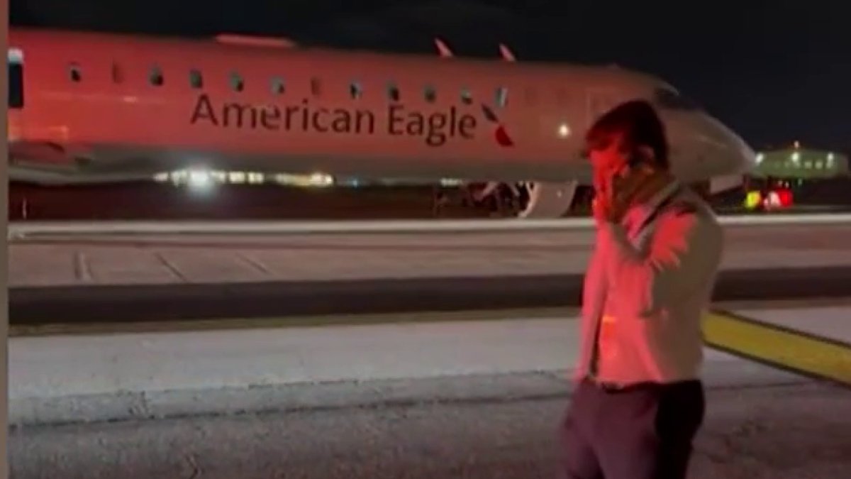 American Airline flight deplaned at Philadelphia airport – NBC10 ...