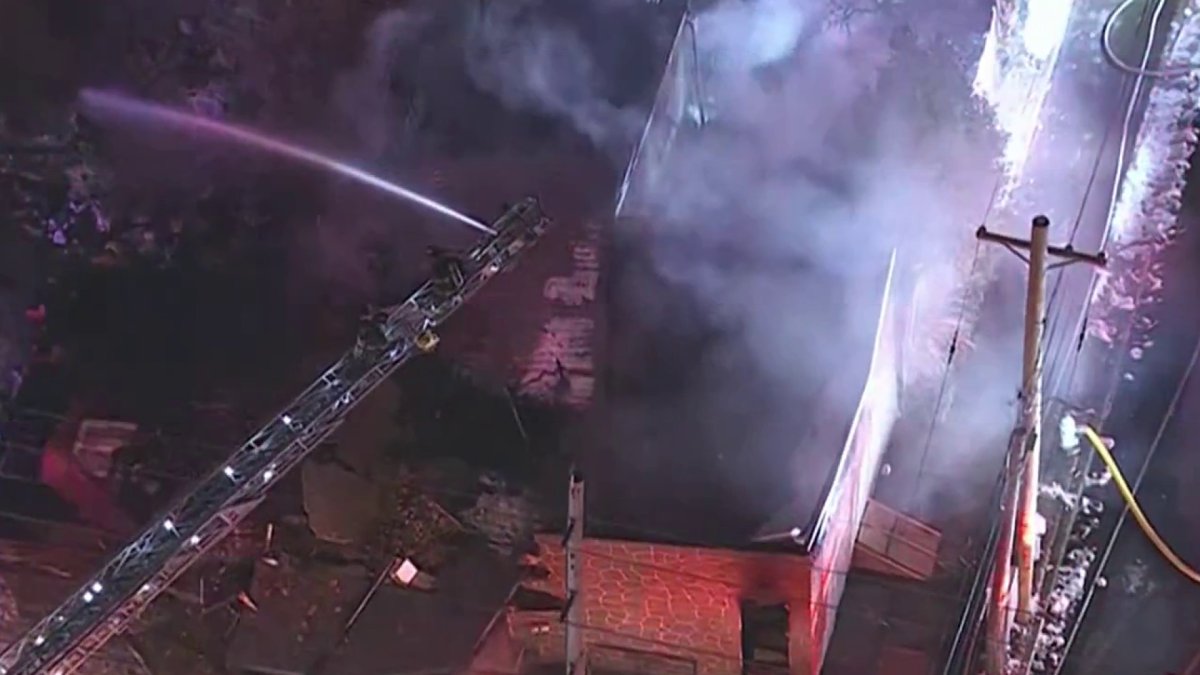 Property collapses as crews work to extinguish Camden, NJ, fire – NBC10 ...