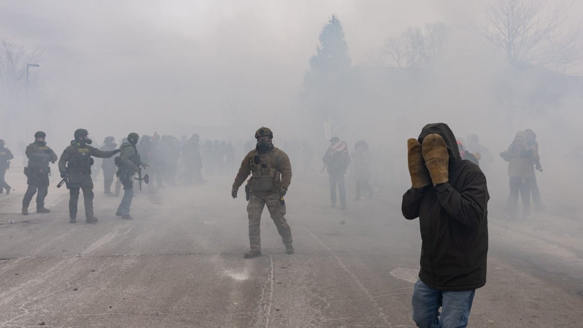 Feds in Minneapolis can’t detain or tear gas peaceful protesters: Judge ...