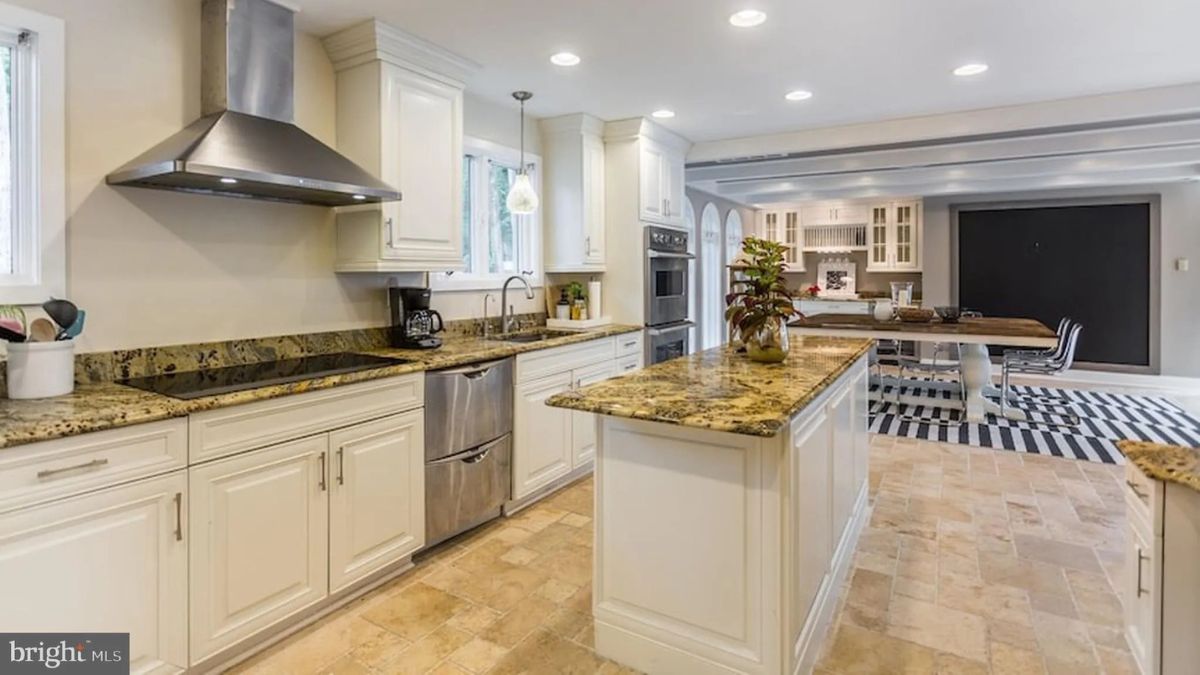 Muhammad Ali’s Cherry Hill home is up for sale at $1.975M – NBC10 ...