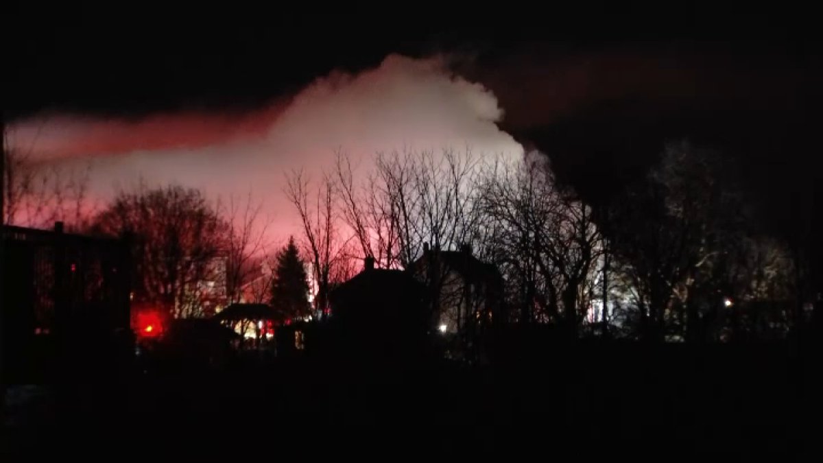 Early morning fire tears through barn in Bedminster – NBC10 Philadelphia