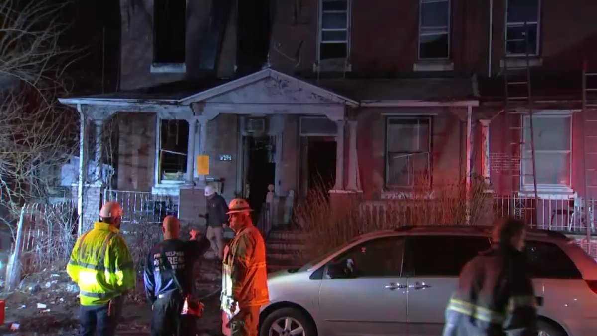 At least three rowhomes burn in overnight fire in North Philly – NBC10 ...
