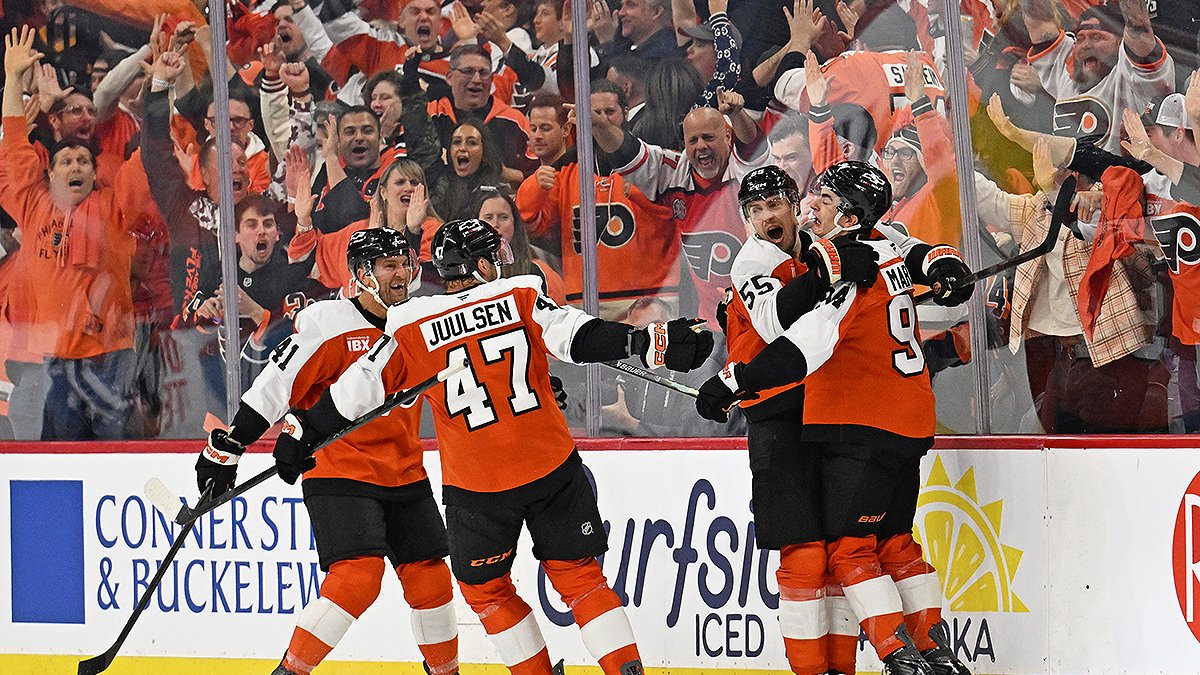 Playoffs return to Philly with a bang as Flyers take stranglehold of ...