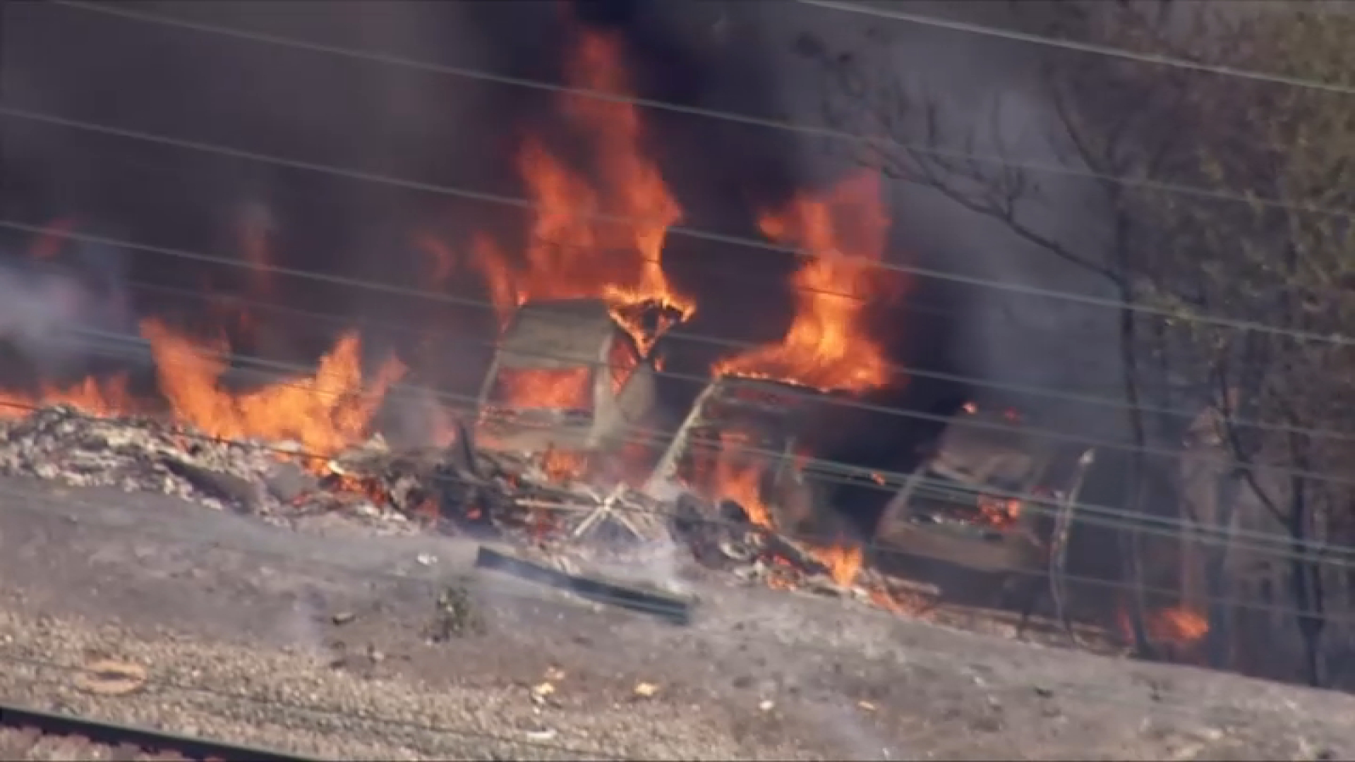 Large fires in North Philly sends thick, black smoke into the air ...