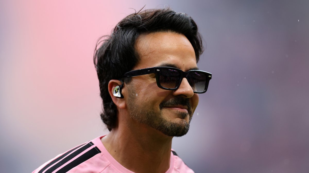 Luis Fonsi to headline FIFA Fan Fest kickoff in Philadelphia – NBC10 ...
